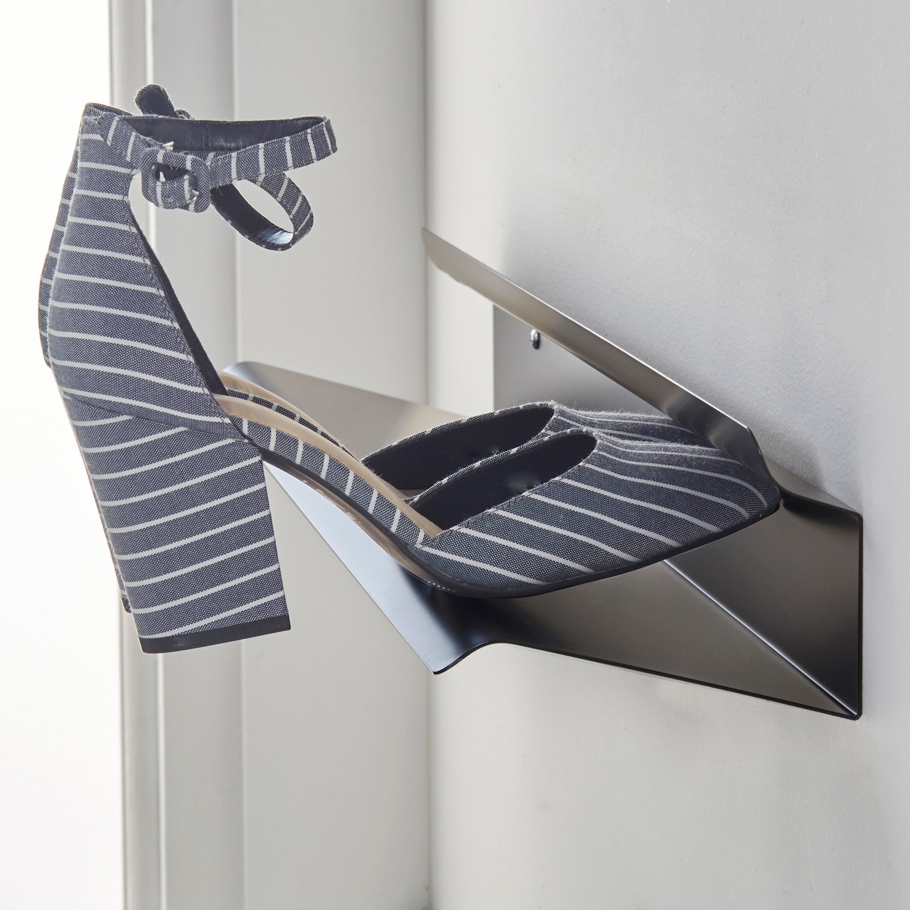 J-ME - Horizontal Floating Shoe Rack 700mm - Black